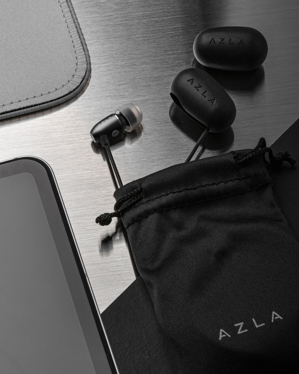 AIM C｜AZLA｜株式会社アユート PCパーツ・VR・オーディオ等周辺機器 総合代理店